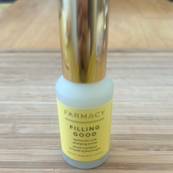 Farmacy | Skincare | Farmacy Filling Good Serum With Gold Cap Honey ...
